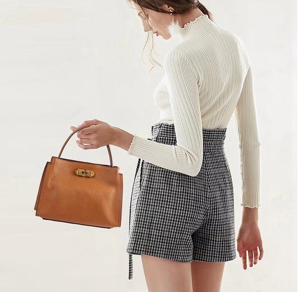 2018 trendy designed original manufacturer top layer leather lady handbag