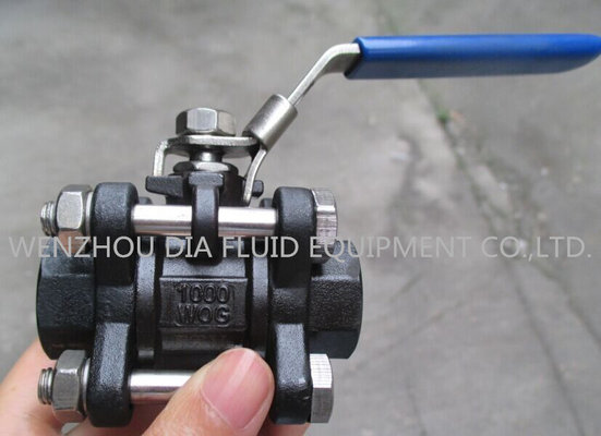 3PC Oil Industrial Ball Valves with Socket - welding End , Lockable Handle