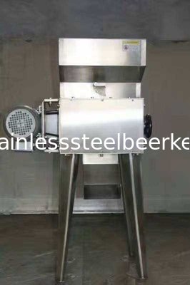 Malt miller with stainless steel panel for beer brewing use