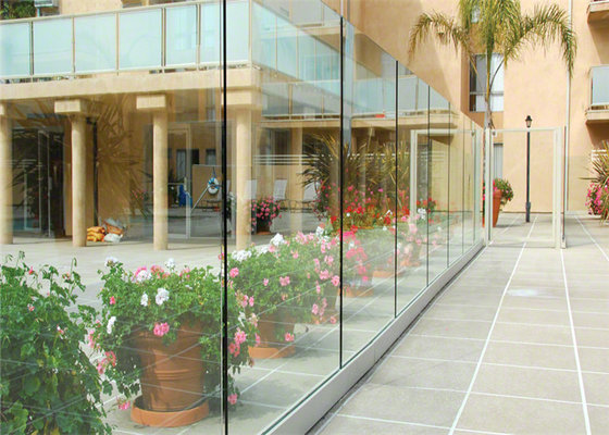 Outdoor Frameless U Channel Tempered Clear Glass Railing For Balcony