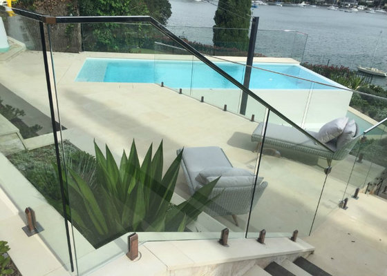Stainless Steel Glass Spigot Tempered Glass Railing Design For Pool Fence