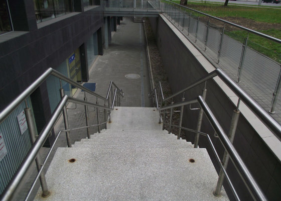 Exterior Frosted Stainless Steel Glass Railing With Round Post Outdoor Steel Railing