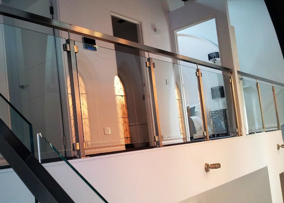Exterior Stainless Steel Post Tempered Glass Balcony Railing Porch Railing