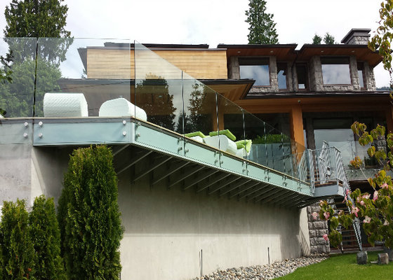 Frameless Glass Railing System Standoff Metal Fixing For Balcony