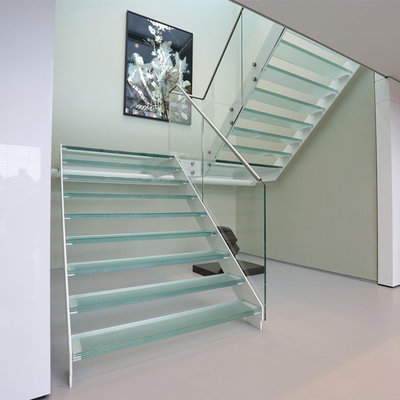 Modern Design Steel Beam Stringer Open Riser Staircase