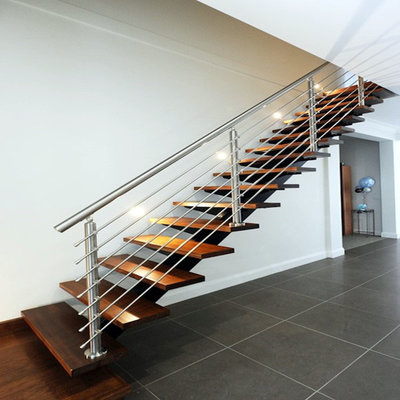 Modern Design Steel Beam Stringer Open Riser Staircase