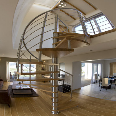 Customized Modern Spiral Staircase With Solid Wood Steps Indoor Spiral Staircase Design