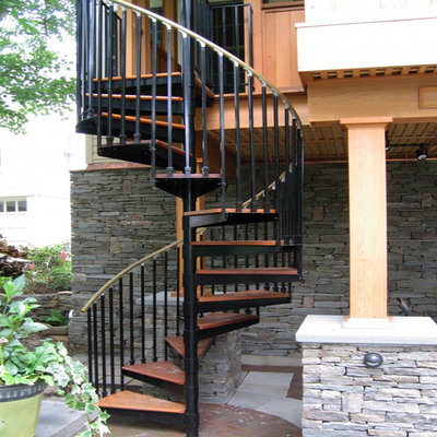 Carbon Steel Tread Custom Spiral Staircase /Outdoor Metal Spiral Staircase