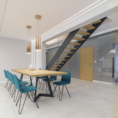 Modern stair floating straight stairs Interior staircase with Wood Tread and Glass Railing