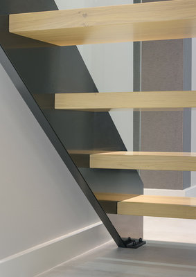Modern stair floating straight stairs Interior staircase with Wood Tread and Glass Railing