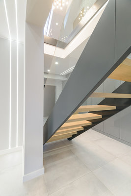 Modern stair floating straight stairs Interior staircase with Wood Tread and Glass Railing