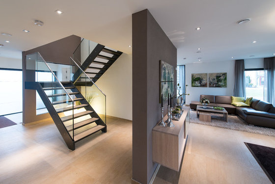 Low cost residential steel stairs double stringer wooden glass staircase for indoor