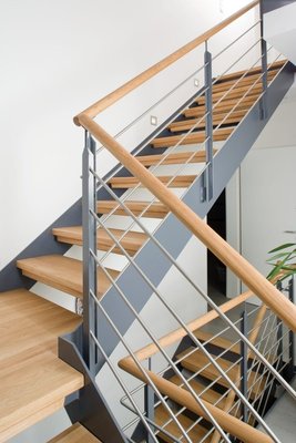 Low cost residential steel stairs double stringer wooden glass staircase for indoor