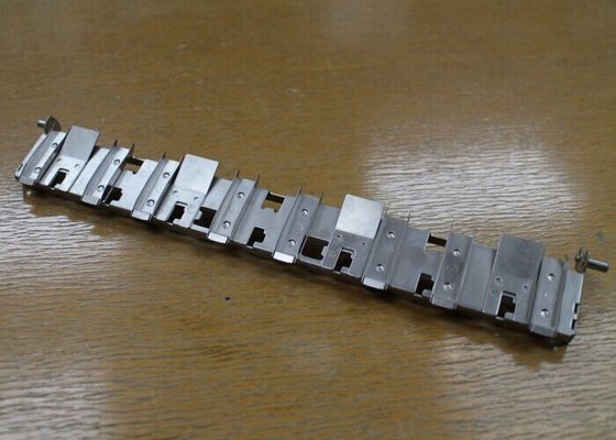 China Custom Aluminum Fabrication / Sheet Metal Fabricated Products for Automobile / Furniture supplier