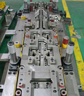CNC Automotive Stamping Dies / Metal Embossing Dies +/-0.001mm Tolerance supplier