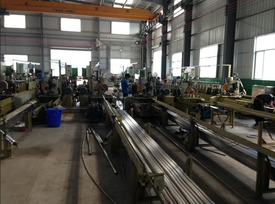 300 Series Decorative ERW Welded Stainless Steel Pipe 3 Inch For Vehicle