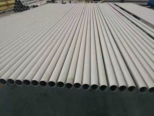 Fixed Length Stainless Steel Seamless Pipe Pickling High Nickel 304L Ni 10.5%