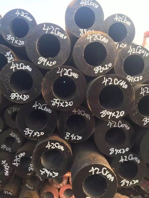 Oil / Gas Industry Carbon Steel Seamless Pipe Hot Rolled API SPEC 5L GB/T 9711