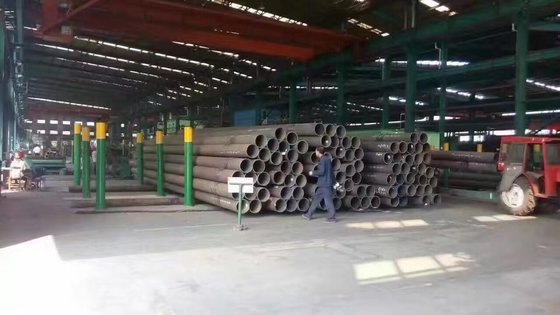 GB 3087 A106 Black Carbon Steel Seamless Pipe / Tube For Fluid Transport
