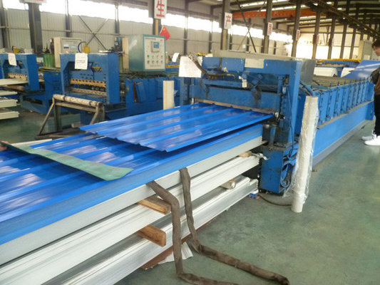 Galvanized Corrugated Color Steel Sheet With Waterproof , Fire Insulation