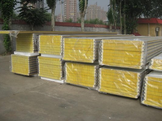Durable Insulated Sandwich Panels , Rockwool Sandwich Panel With Pu Sealing