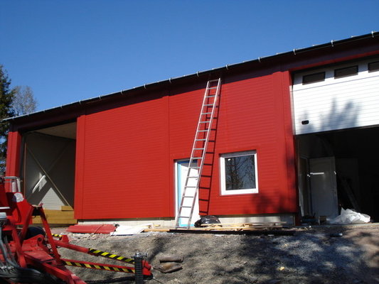 Eco Friendly Prefabricated Steel Buildings , Red Steel Structure Shed
