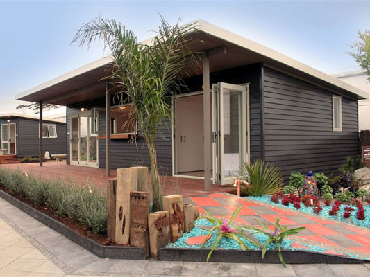 Mobile Light Steel Structure Villa , Sandwich Panel Metal Building Homes
