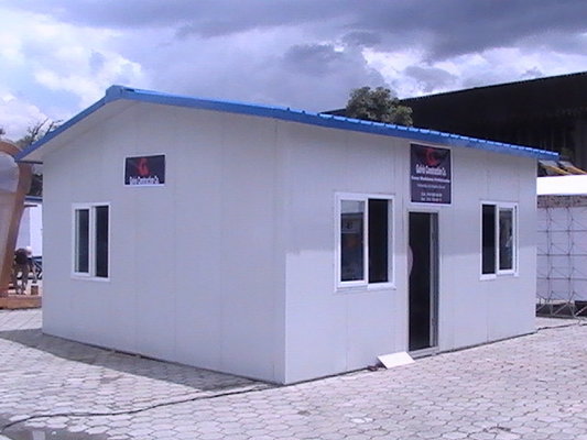 Large Lightweight Prefabricated House safe Durable For Holiday