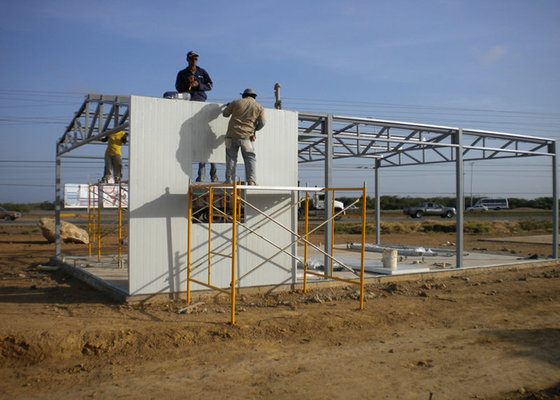 Custom Windproof Light Steel Structure House / Prefabricated Steel Garages