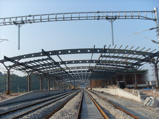 Railway Station Structural Metal Truss Buildings, Rust-proof Painting with 2-4 Layers