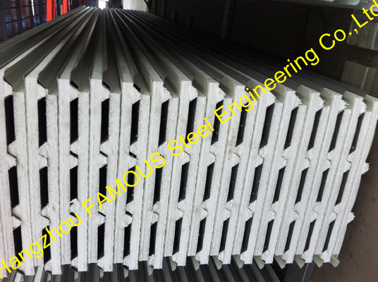 Fiberglass Rockwool Insulated Sandwich Panels , Prefabricated Roof Wall