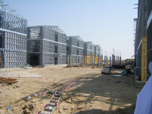 Steel Frame Apartment Building / Typhoon Resistance Prefabricated Homes