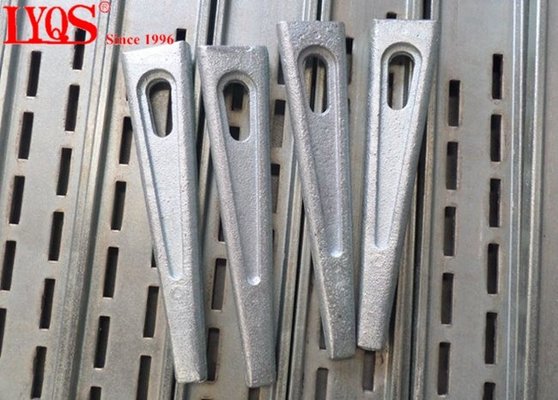 4.2ft - 5.2ft Concrete Column Clamps , Concrete Form Clamps Q345 Grade Steel Material