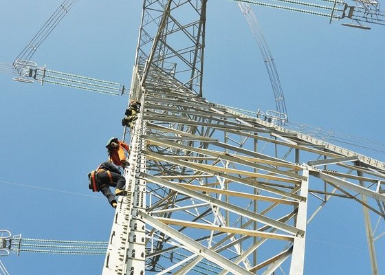 Transmission Power Line Tower , Angle Steel Member Lattice Steel Towers