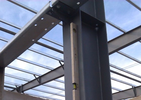 Pre - Fabricated Steel Structure Warehouse Customized Galvanized / Painted Surface supplier