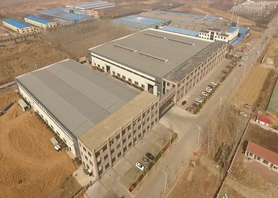 Earthquake Resistance Steel Structure Warehouse Hot - Dip Silver / White Color supplier