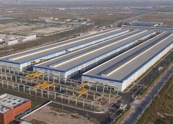 Earthquake Resistance Steel Structure Warehouse Hot - Dip Silver / White Color supplier