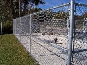 China Road Residential Hot Dipped Galvanized Chain Link Mesh Silver / Green supplier