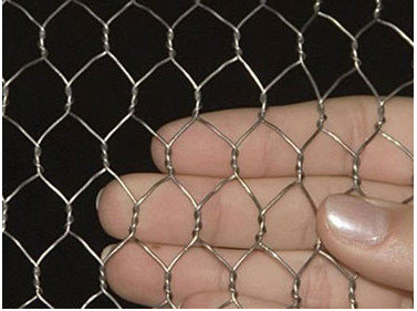 Customized High Tensile Strength hexagonal wire netting , Chicken Wire Mesh supplier
