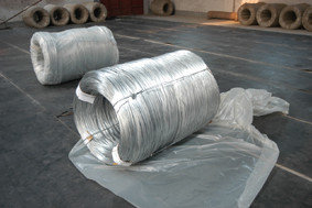 Hot Dipped Heavy Zinc Coated Steel mesh wire , 6# - 24# Gauge Wire supplier