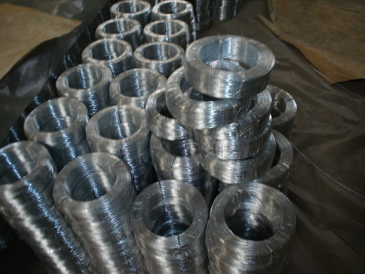 Low Carbon Steel Q195 Hot-dipped Galvanized Iron Wire Small Coil supplier