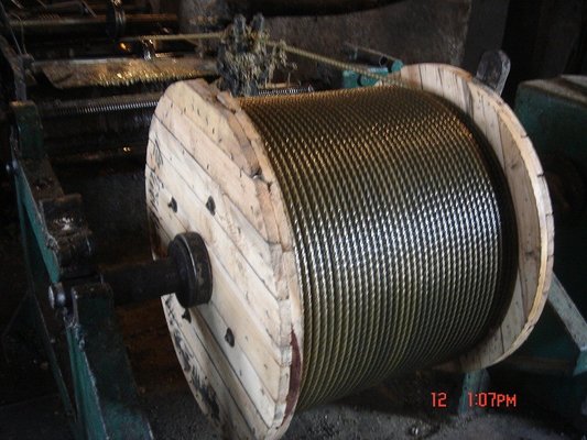 Construction Twist Hot dipped Galvanized Iron Wire Wire 0.6mm - 4.0mm supplier
