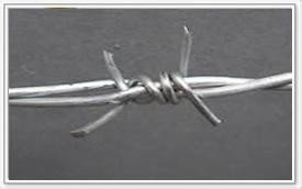 Farm / Yard Fencing Barbed galvanised iron wire 380-550N / mm2 supplier