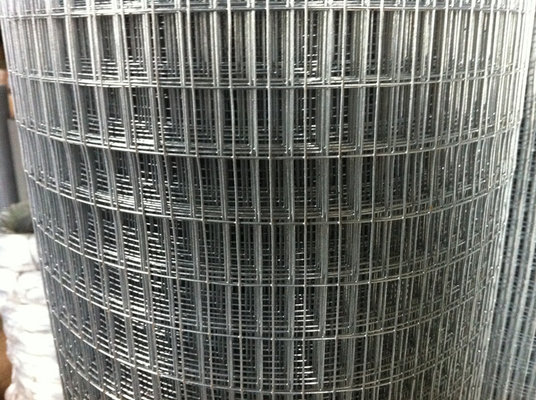 Hot Dipped Galvanized Welded Wire Mesh Tennis Court Fencing Net 1" x 2" supplier