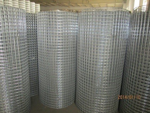 Hot Dipped Galvanized Welded Wire Mesh Tennis Court Fencing Net 1" x 2" supplier