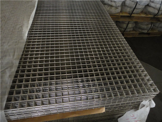 3"x3" Strong Firm Welded Wire Mesh Livestock / Poultry Wire Fence supplier