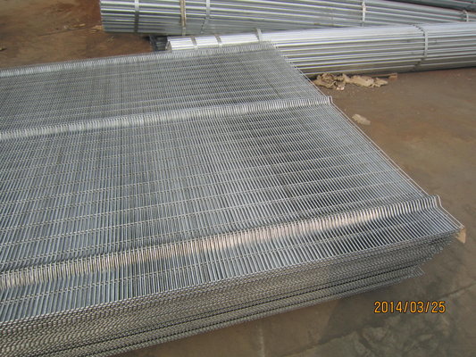 3"x3" Strong Firm Welded Wire Mesh Livestock / Poultry Wire Fence supplier