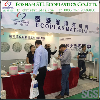 Sodium sulfate plastic filling modified transparent masterbatch