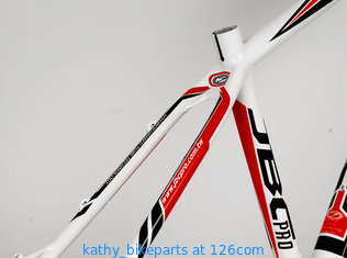 China New ALLOY MTB BIKE FRAME  white custom size colour  26/27.5 650B supplier