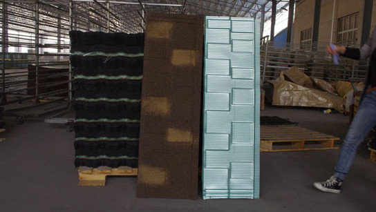 High temperature resistant waterproof Happiness stone coated steel roof tiles/China hot sale colorful roofing material